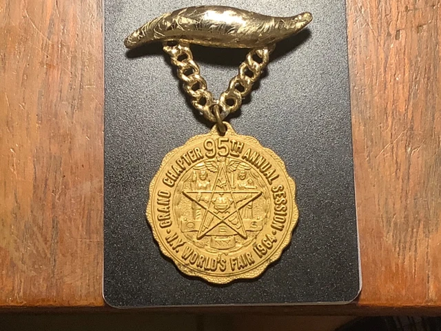 1964 NEW YORK Worlds Fair Grand Chapter Pin Badge Medal 95th Annual ...