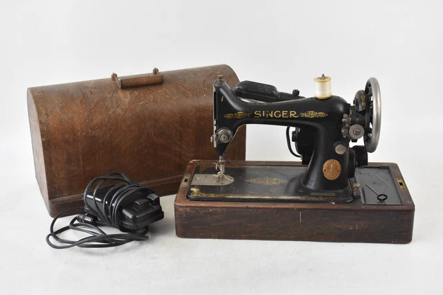 VINTAGE SINGER ELECTRIC Sewing Machine Motor Untested in Case Y2276126 ...