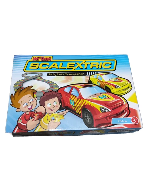 SCALEXTRIC MY FIRST Scalextric Playset Completo di Manuali EUR 37,99 ...