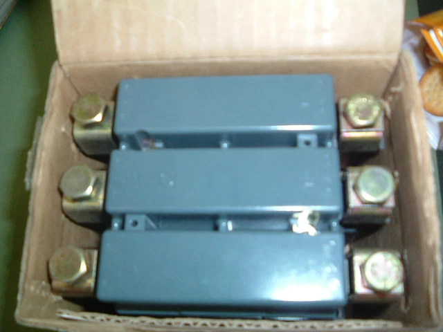 BROOKS CONTROL GEAR........ K85A22 Contactor...240 Vac 50Hz ...