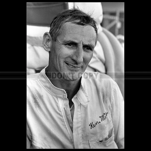 1966 PHOTO A.032908 KEN MILES FORD GT40 24 HOURS DU MANS LE MANS RACING ...