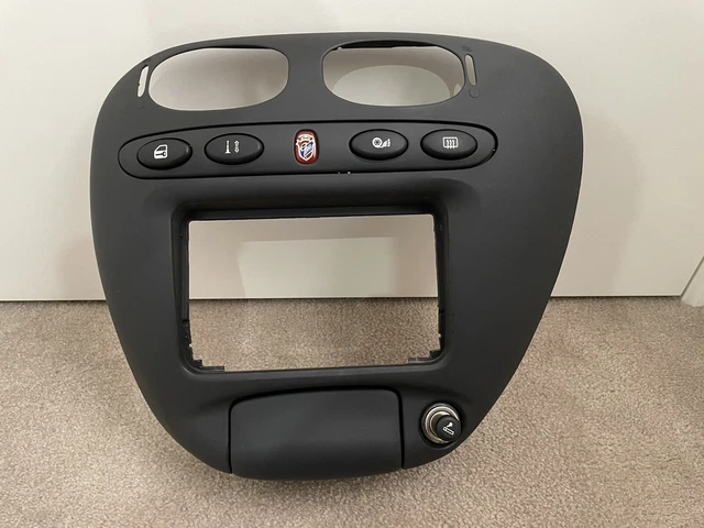 FORD FALCON AU Fairmont Fairlane Dash Stereo Head Unit Plastic Surround ...