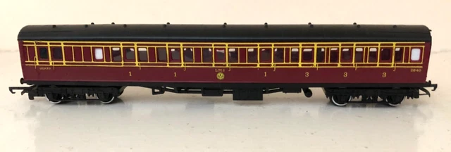 TRI-ANG R748 LMS 2640 Brake Composite Coach Maroon OO Gauge Model ...