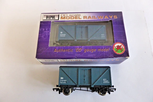 OO GAUGE DAPOL B533 NRV Boxed, and Wrenn W5012 SPV Express Parcels ...