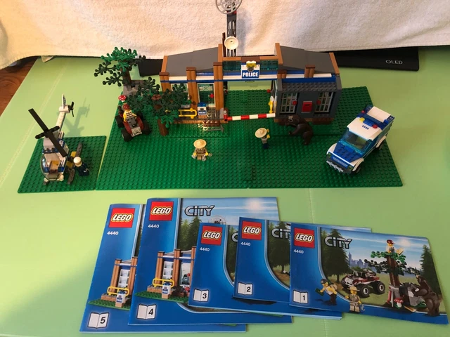 LEGO CITY FOREST Police Station (4440) with plates £25.00 - PicClick UK