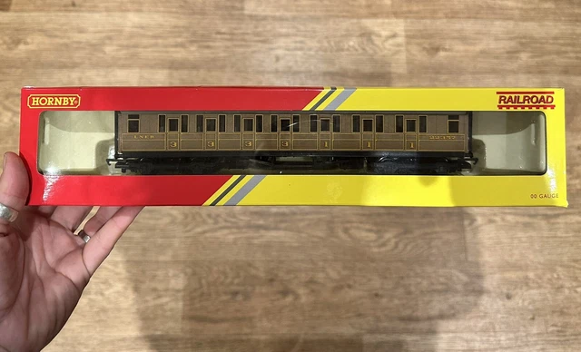 HORNBY RAILROAD 00 Gauge R4332 Lner Teak Composite Coach 22357 Boxed £6 ...