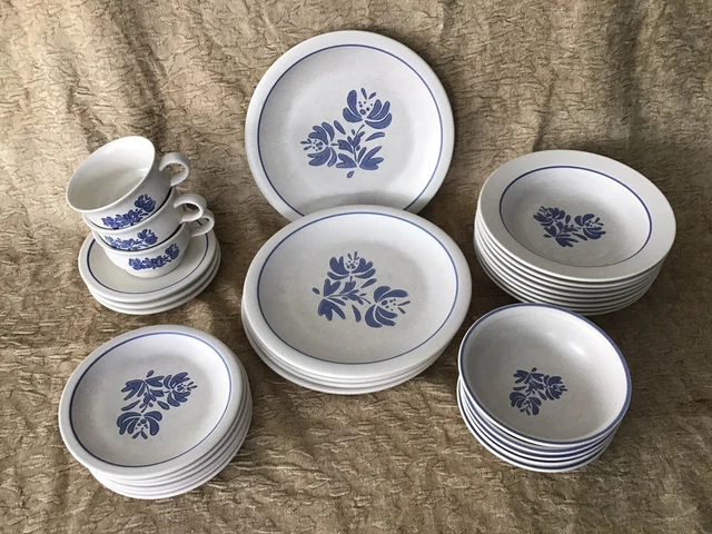 VINTAGE SET OF 30 Pieces Pfaltzgraff Yorktowne Stoneware Dishes Blue Floral $139.99 - PicClick CA