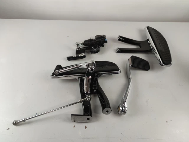 HARLEY-DAVIDSON SOFTAIL UNIVERSAL M8 Fussrastenanlage/ Rastenanlage ...