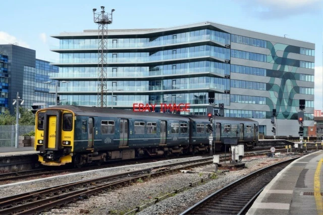 PHOTO BR Class 150 'Sprinter' 2-Car Dmu No 150 266 Of Gwr In Their ...