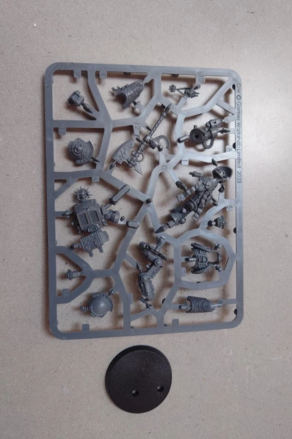 SPACE MARINE LIBRARIAN IN TERMINATOR ARMOUR Primaris New & On Sprue ...