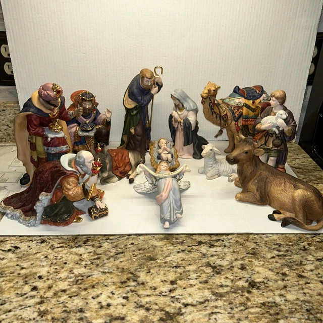 KIRKLAND SIGNATURE 13 Piece Porcelain Nativity Set NO Wood Creche £60. ...