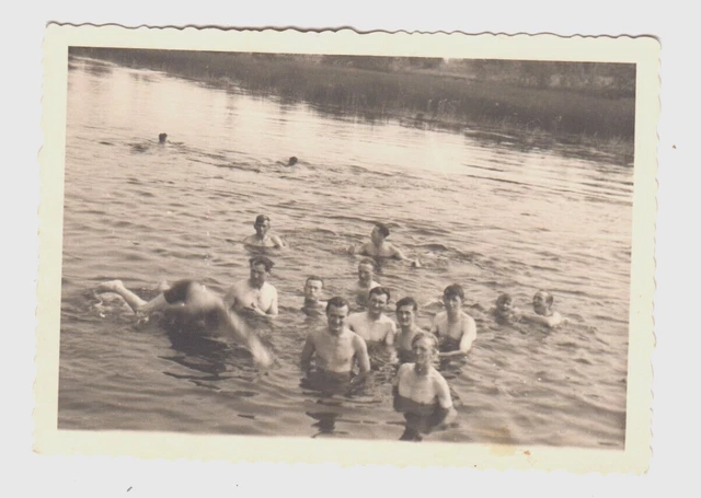PHOTO II WORLD War Russia Wehrmacht soldiers bathing in the Luga £4.96 ...