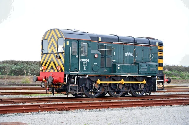 CLASS 08 NO 08836 in gwr green at long rock 1 £1.20 - PicClick UK