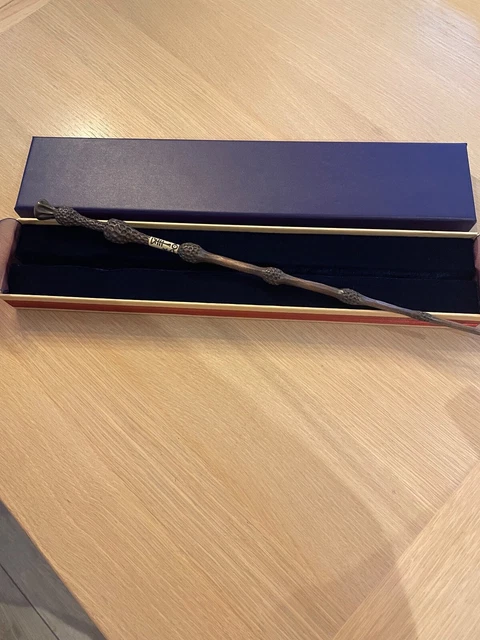 OFFICIAL WIZARDING WORLD OF HARRY POTTER Wand - PROFESSOR DUMBLEDORE ...