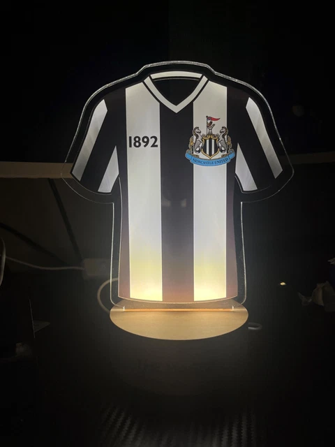 NEWCASTLE UNITED FC Official LED USB Lamp With 2 Slides Shirt and Sign ...
