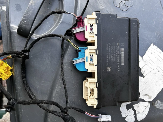 MERCEDES GLA AMG GENUINE Drivers Right Seat Control Module A2468200526 ...