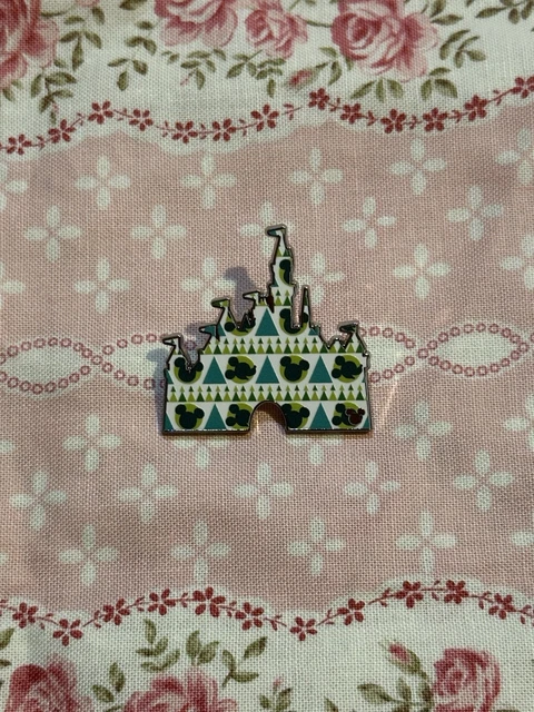 DISNEY MICKEY MOUSE Castle Disneyland Hidden Mickey Disney Wave B 2025 ...