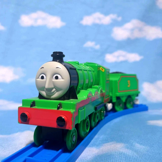 TOMY TRAINS HENRY - Thomas the Tank Engine Trackmaster Motorized ...