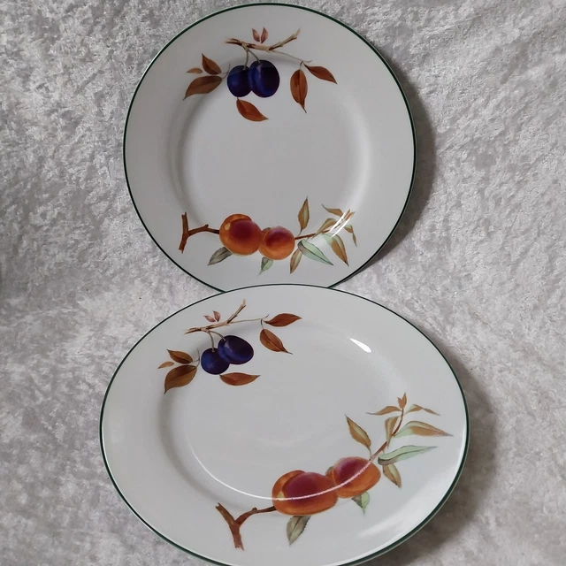 ROYAL WORCESTER EVESHAM Vale Dinner Plates X 2 Green Rim £21.99 ...