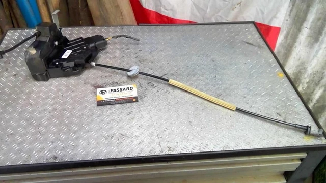 ACTIONNEUR SERRURE PORTE arriere gauche FORD FOCUS 2 PHASE 2 4892387 ...