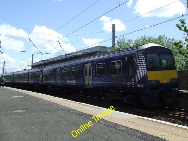 PHOTO 6X4 PARTICK railway station Class 320 train number 320208 with an u c2013 £1.80 - PicClick UK