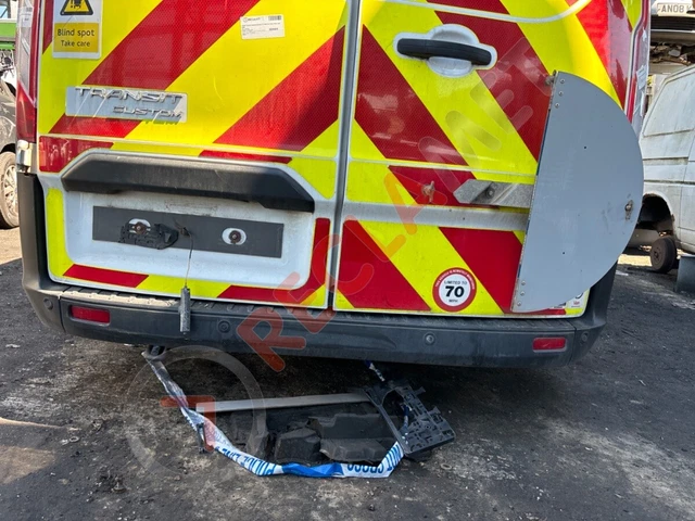 FORD TRANSIT CUSTOM Kombi TTF V362 Rear Bumper 2183637 £199.99 ...