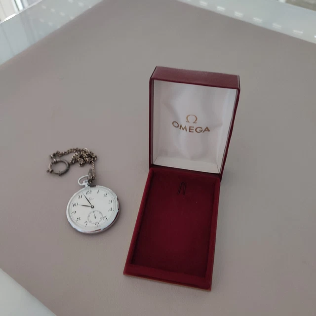 TASCHENUHR * OMEGA * Silber * ca. 5cm Durchmesser * Initialien * Omega ...