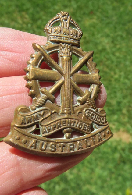 AUSTRALIAN ARMY APPRENTICE School Post Ww2 Cap Badge 1948-53 $45.00 ...