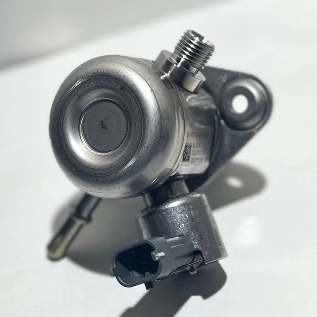 BRAND NEW GENUINE BOSCH High Pressure Fuel Pump - 0261520116 C2Z21985 ...