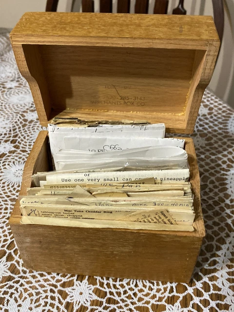 VINTAGE 3X5 WOOD Recipe Card Box File w Handwritten Recipes Clippings ...