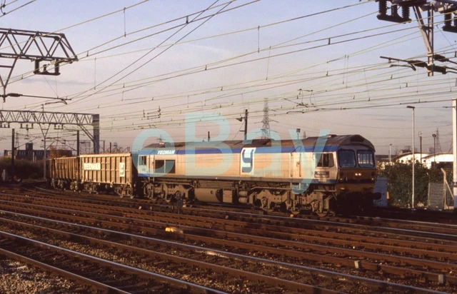 35MM RAILWAY SLIDE of Class 59 59004 @ Stratford - Copyright to Buyer £ ...