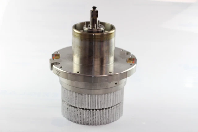 APPLIED MATERIALS 0010-46093 Assembly Source FeedThru 0021-34323 £3,316 ...