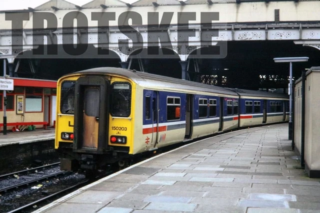 35MM SLIDE BR British Railways DMU Class 150 203 1986 Orig £4.99 ...