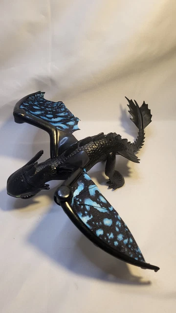 DREAMWORKS HOW TO Train Your Dragon Night Fury Toothless Light Up ...