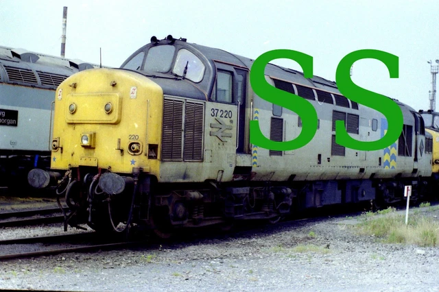 UK RAILWAYS 35MM COLOUR NEGATIVES: 37220-56032 at MARGAM DEPOT 28-6 ...