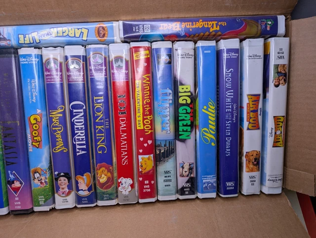 DISNEY VHS LOT 18 Movies Lion King Fantasia Goofy Robin Hood Cinderella ...