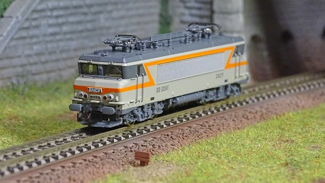 FLEISCHMANN 7570014 LOCOMOTIVE électrique BB 22241, SNCF, digitale sonore, éche EUR 339,00 ...