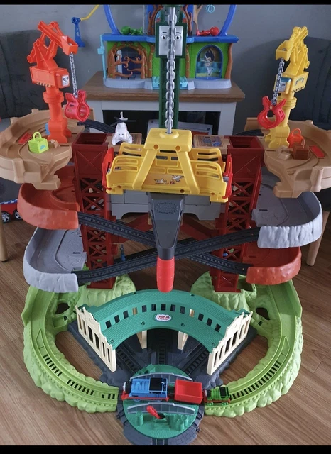 THOMAS & FRIENDS Trains & Cranes Super Tower Track Set with add on ...