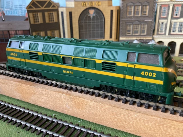 JOUEF HDI RARE RENFE Class 340, 4000 series, green Bo-Bo diesel loco HO ...