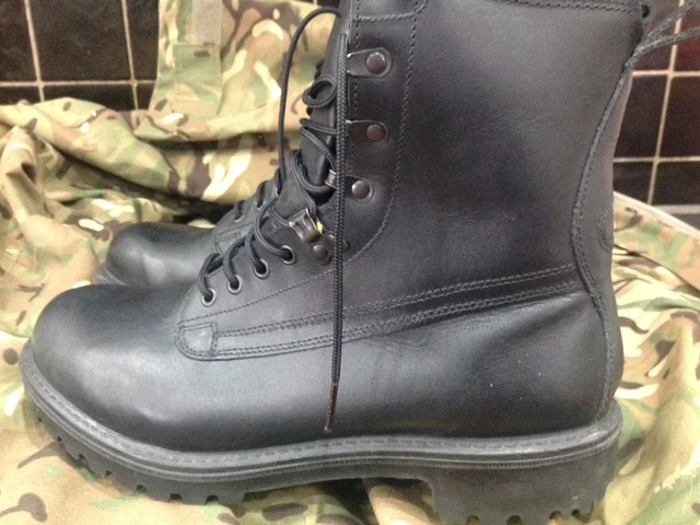 BRITISH ARMY ISSUE Waterproof Goretex boots size 11 S DC4BESL/1001 Exc ...