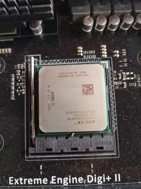 ASUS ROG CROSSHAIR V Formula-Z Motherboard AM3+ AMD FX CPU, 32Gb DDR3 ...