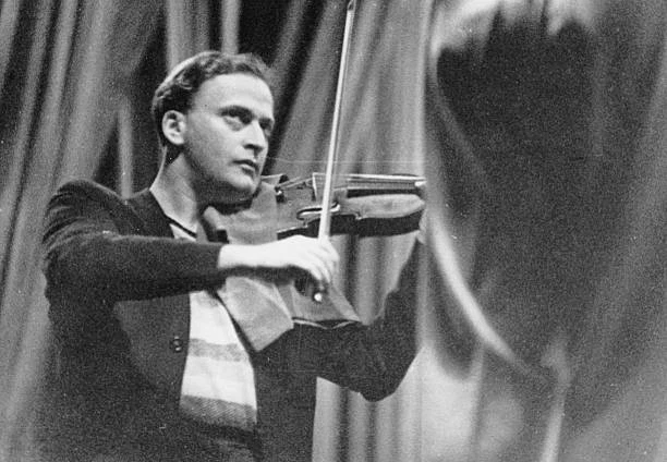 MENUHIN YEHUDI VIOLINIST Conductor USA plays violin 1955 Old Photo $9. ...