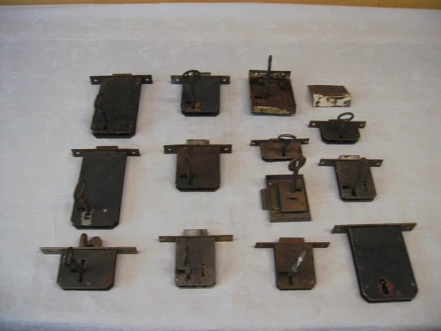 ALTE ORIGINALE MÖBELSCHLÖSSER, Schrankschlösser, Kommodenschlösser, Schlösser EUR 14,99 ...