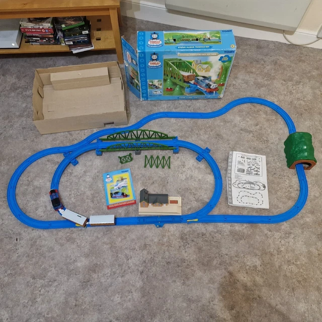 TOMY TRACKMASTER THOMAS THE TANK ENGINE Steam Along Thomas Anniversary ...