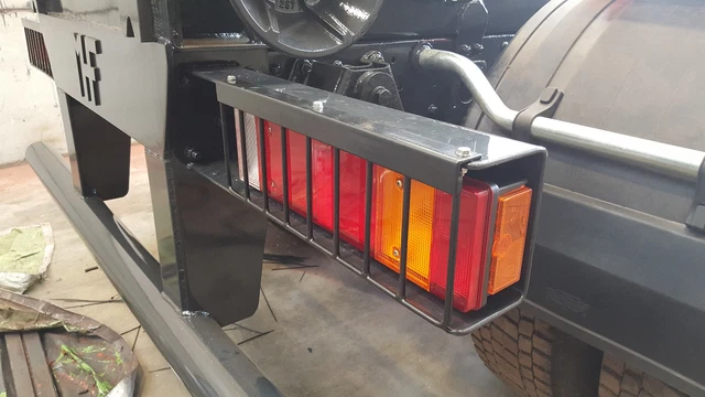 LEYLAND DAF MILITARY Vehicle/Truck/Lorry Rear Light Guard HT040199 £55. ...