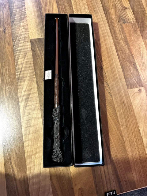 HARRY POTTER'S WAND from Harry Potter Studios Genuine Wand £13.09 ...