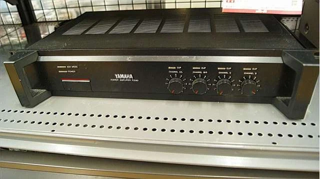 YAMAHA P2040 4-CHANNEL Active Power Amplifier EUR 248,93 - PicClick FR