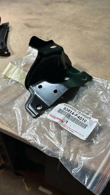 NEW GENUINE TOYOTA 53814-F4010 Extension Front Fender bracket £25.00 ...