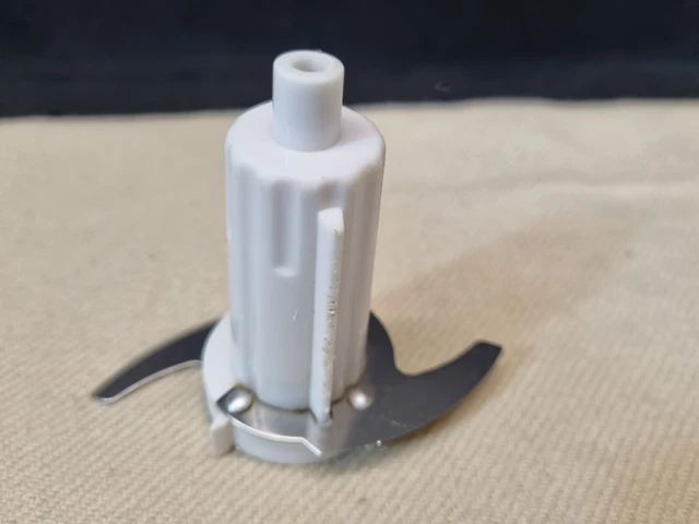 RUSSELL HOBBS FOOD Processor Model: 18532 Part: Metal Cutting Blade £9. ...