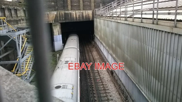 PHOTO METROPOLITAN Line Train Approaching Kings Cross From St Chad's ...